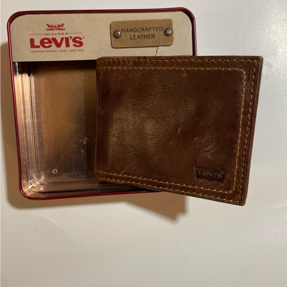 Levi's | Bags | Mens Levis Brown Leather Wallet | Poshmark
